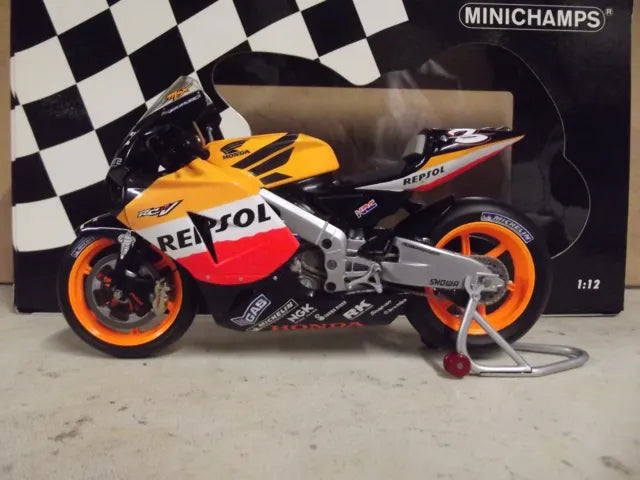 1:12 Minichamps Honda RC211V Repsol Honda Max Biaggi MotoGP 2005 ...